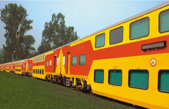 Indian Railways Uday Express - Train Fares, Schedule, Route & Coaches