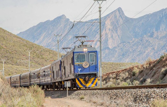 Top 10 Most Beautiful Train Journey In The World - Scenic View By Train
