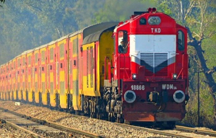 Indian Railways Uday Express - Train Fares, Schedule, Route & Coaches